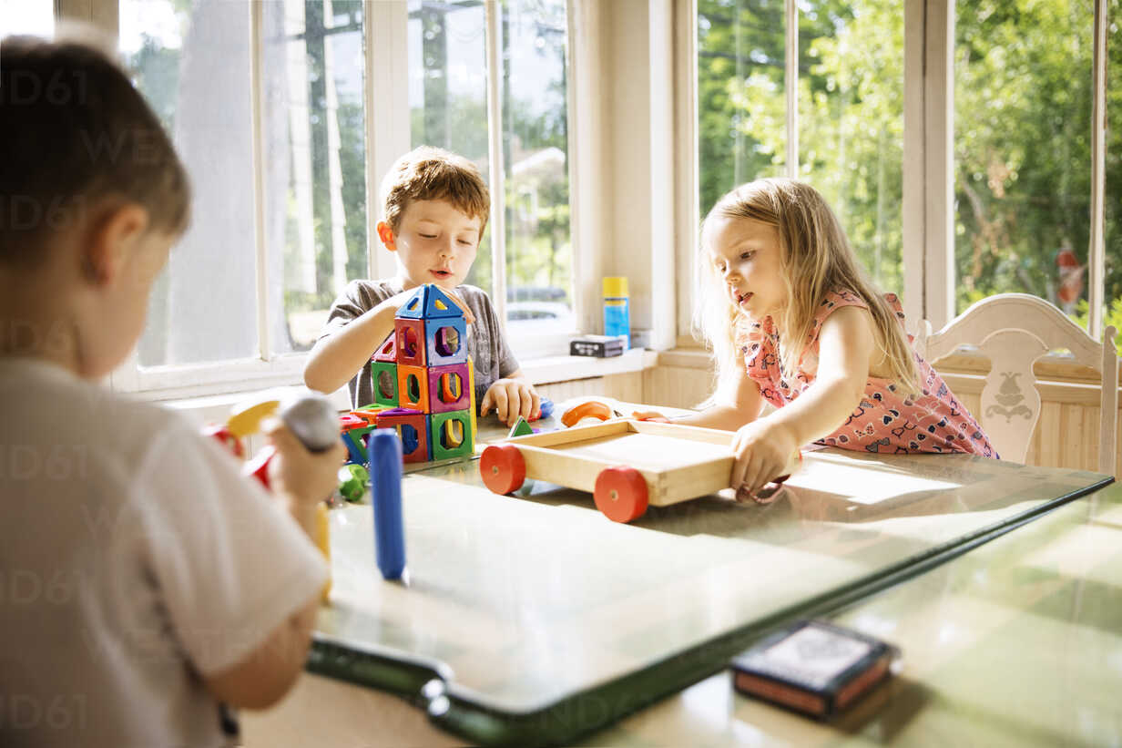 How To Get Siblings Work Together